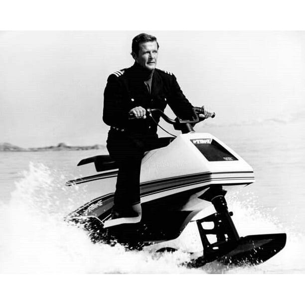 Roger Moore as Bond rides Wetbike jet ski Spy Who Loved Me 5x7 inch photo - Walmart.com