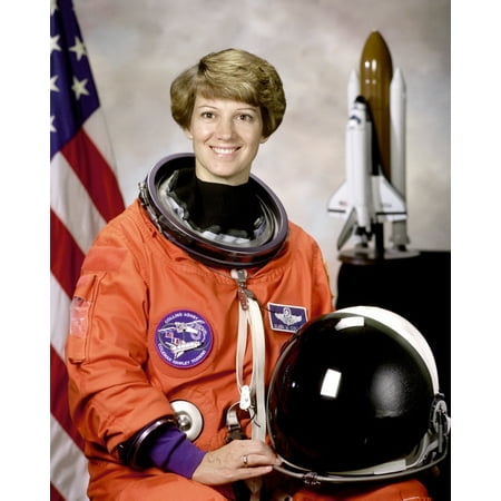 Space Shuttle Commander Eileen Collins Was The First Woman To Command A ...