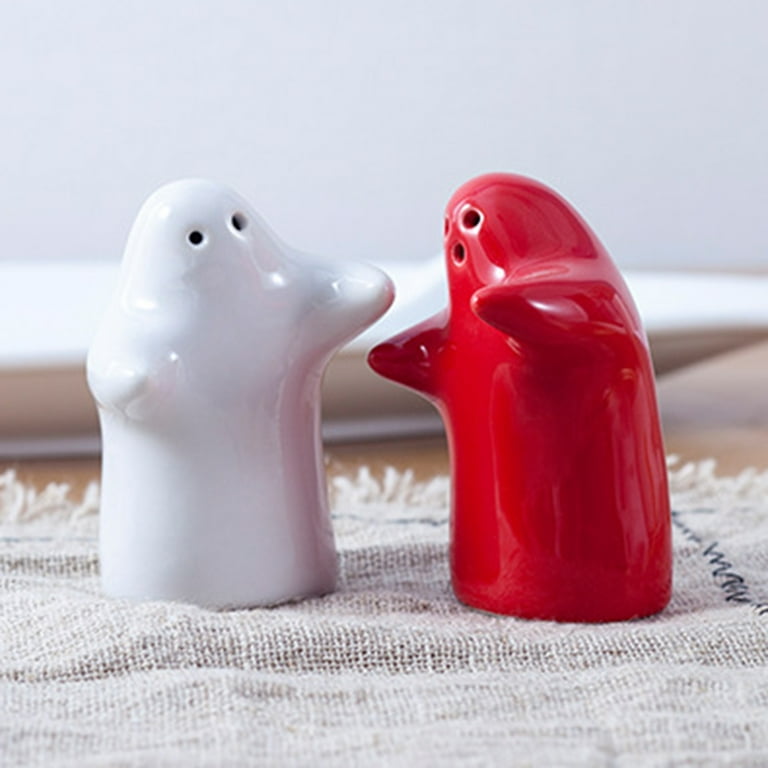 Hugging Salt And Pepper Shakers Buy Something Different Black And