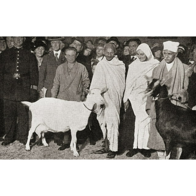 Mahatma Gandhi Arrives London England 1931 His Disciple Madeleine Slade ...