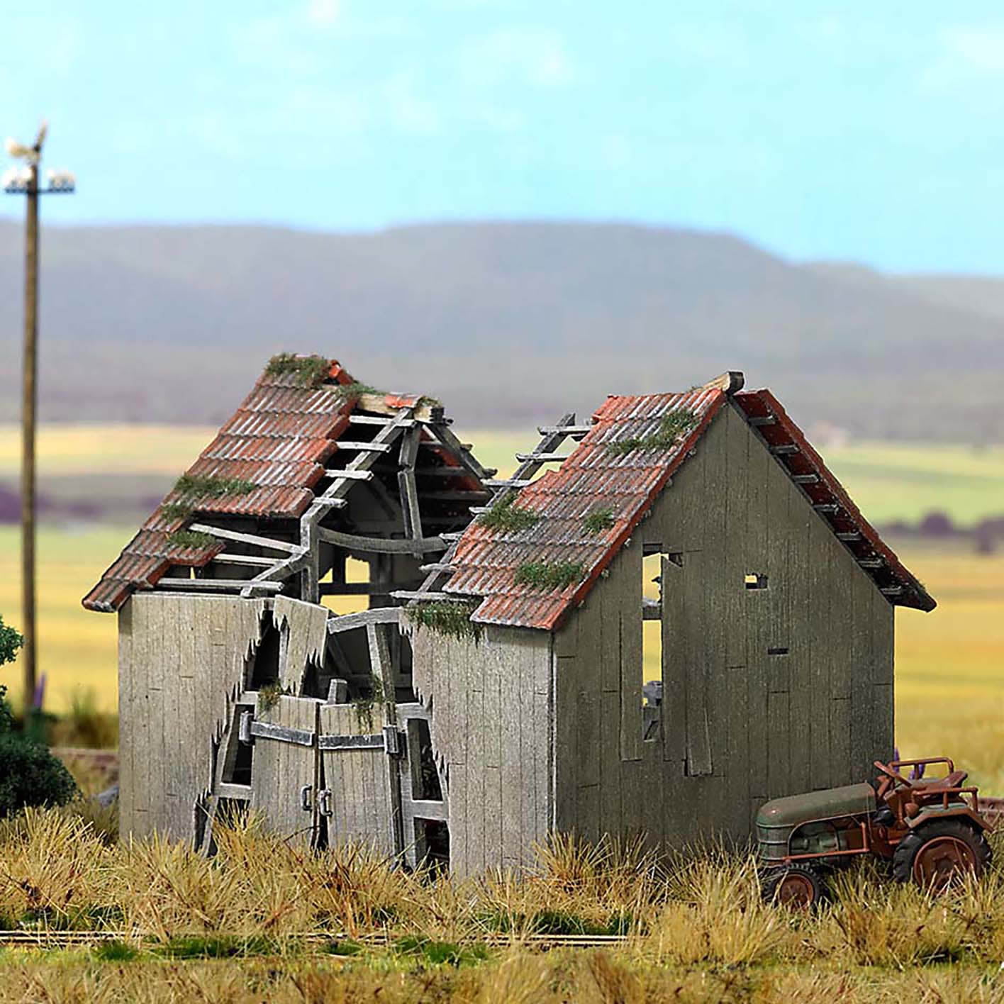 Busch HO Scale Dilapidated Barn/Farm Outbuilding (Laser-Cut Wood Kit ...