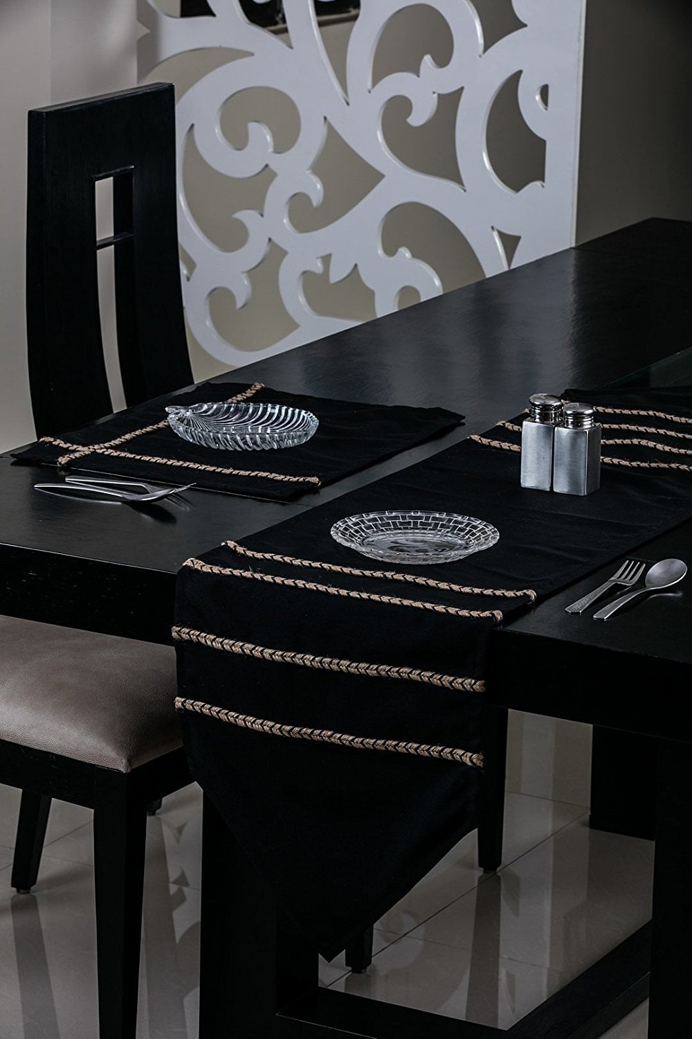 WPM Designer Collection Home Décor: Jute Design; Fabric table runner or ...