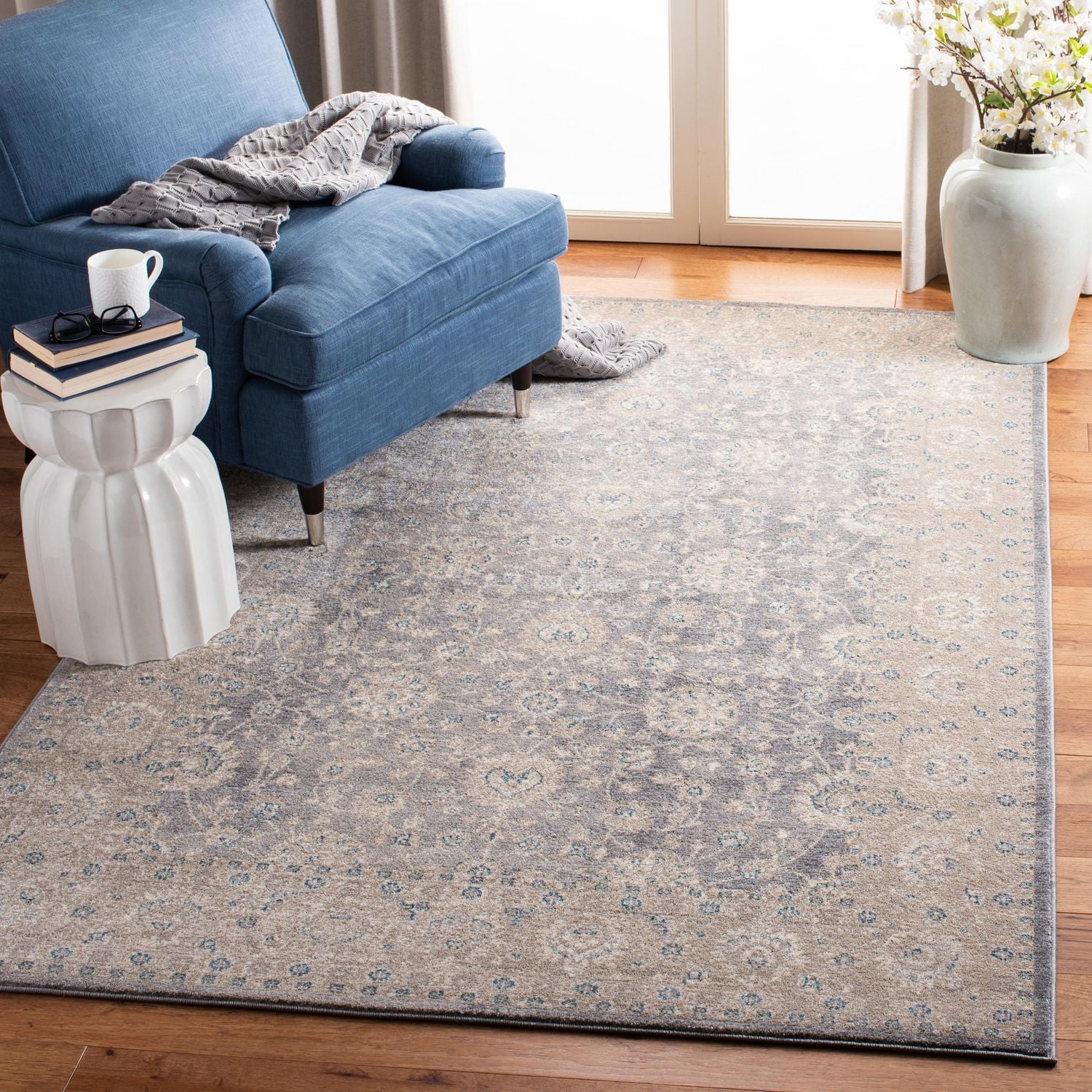 Click here for Safavieh Sofia Derrick Traditional Area Rug 51 X 7... prices