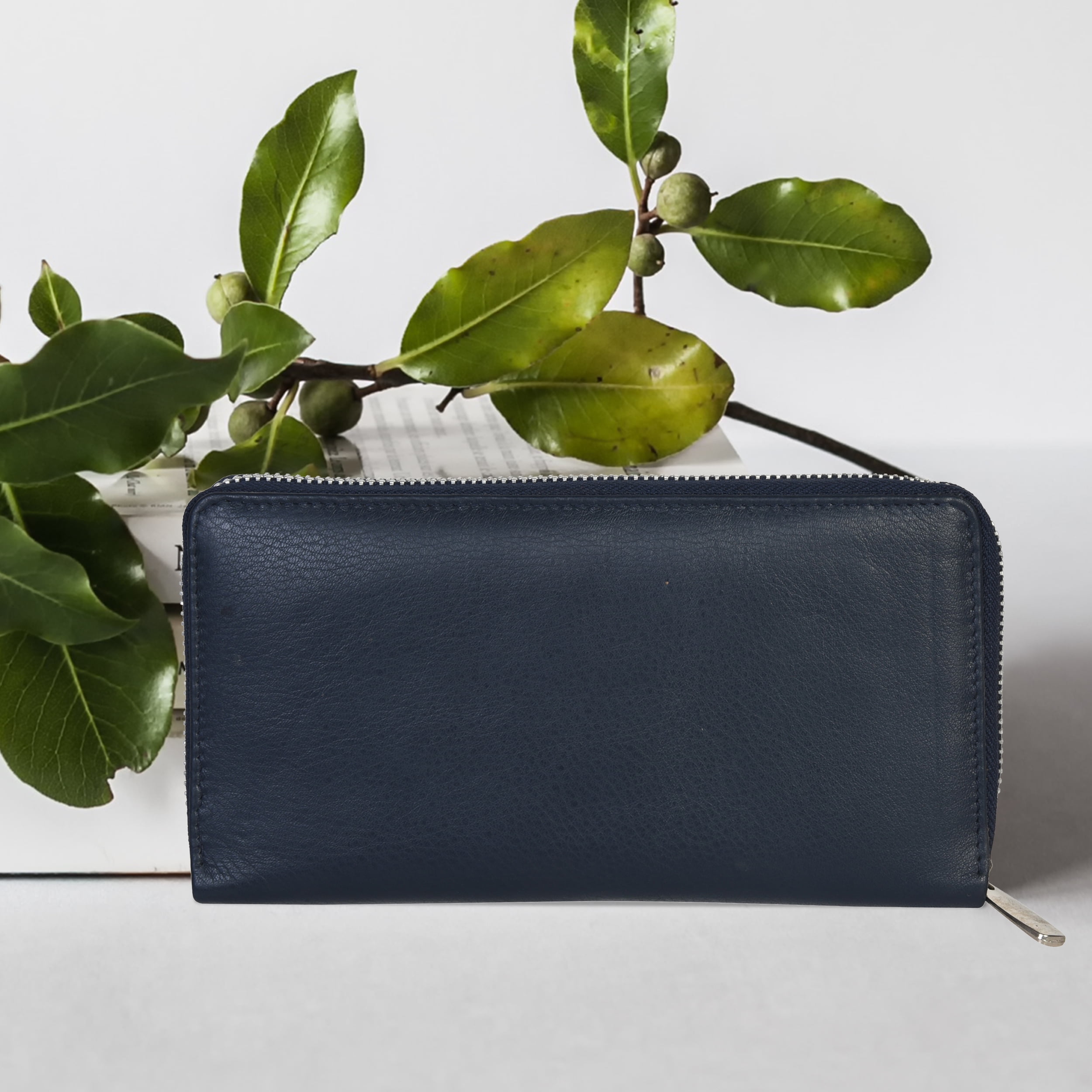 Leatherboss Leather Clutch Debit Credit Card Holder with all Around ...