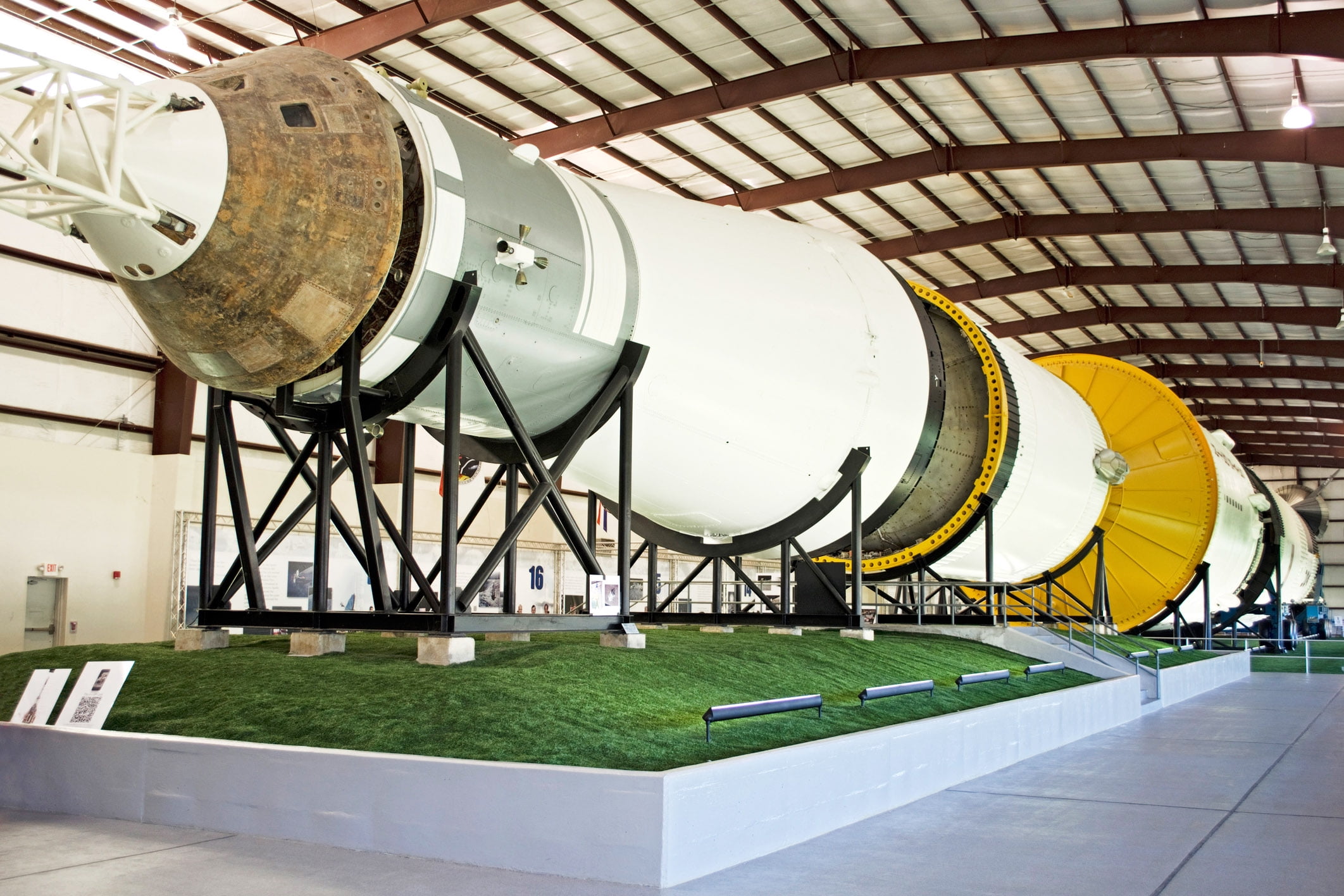 24x36 gallery poster, Saturn V Rocket, Johnson Space Center - Walmart.com