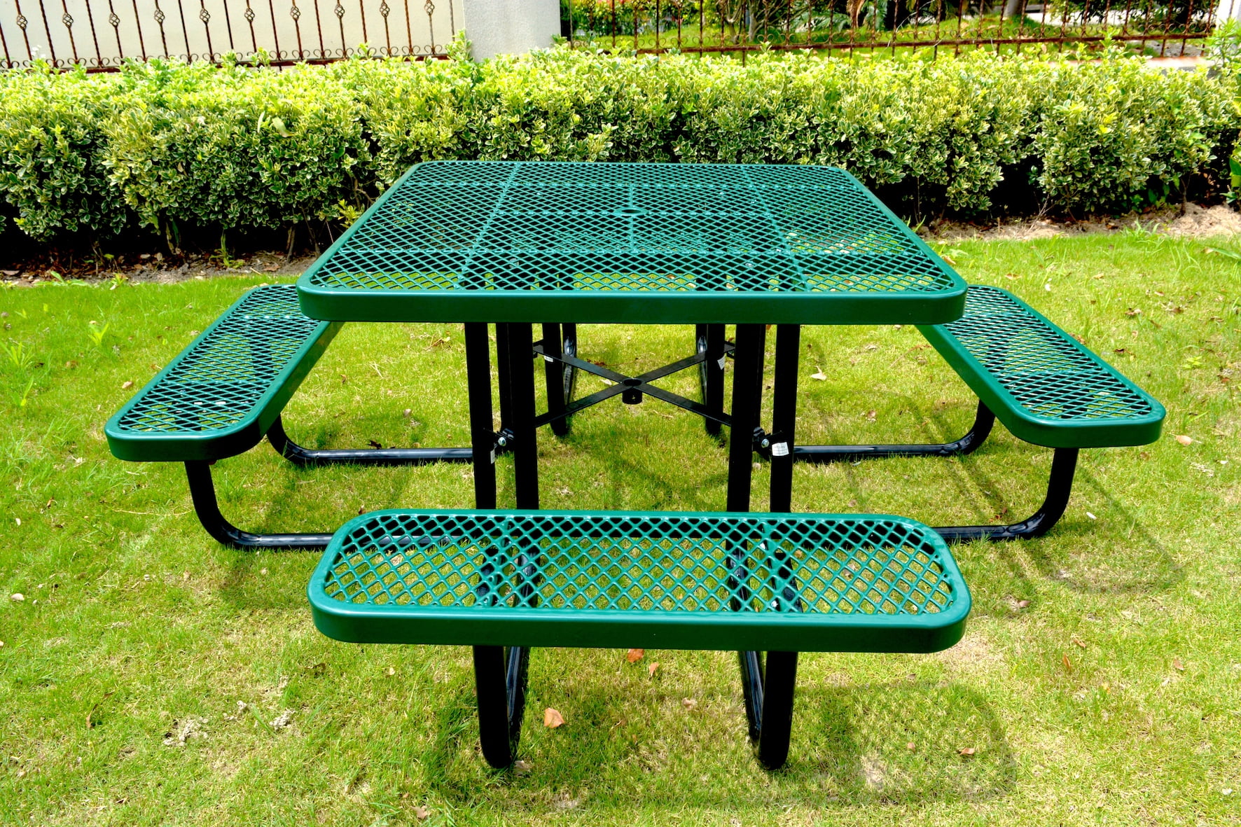 LifeYard 46" Steel Square Picnic Table,Expanded, Metal Outdoor Table ...
