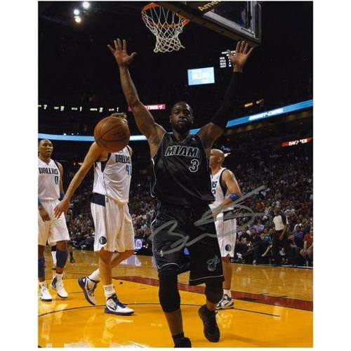 Dwyane Wade Miami Heat Autographed 8" x 10" vs. Dallas Mavericks ...