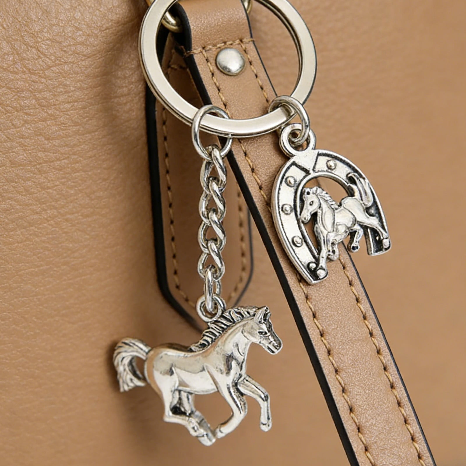 Click here for Keychain Pendant  Edhitnr Alloy Horse Horseshoe Sh... prices