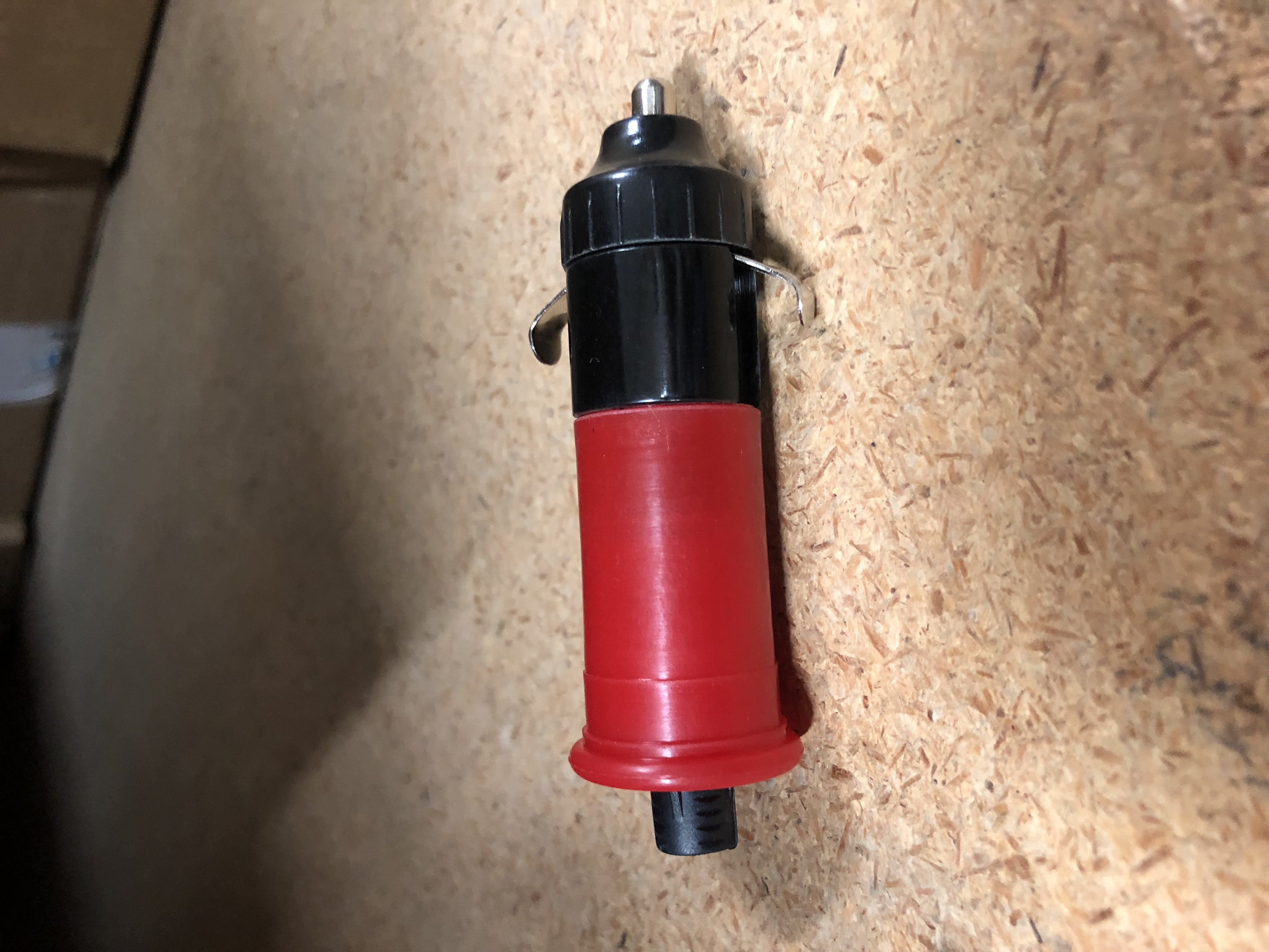 CIG LIGHTER PLUG W/ ILLUMINATED RED SHELL - Walmart.com