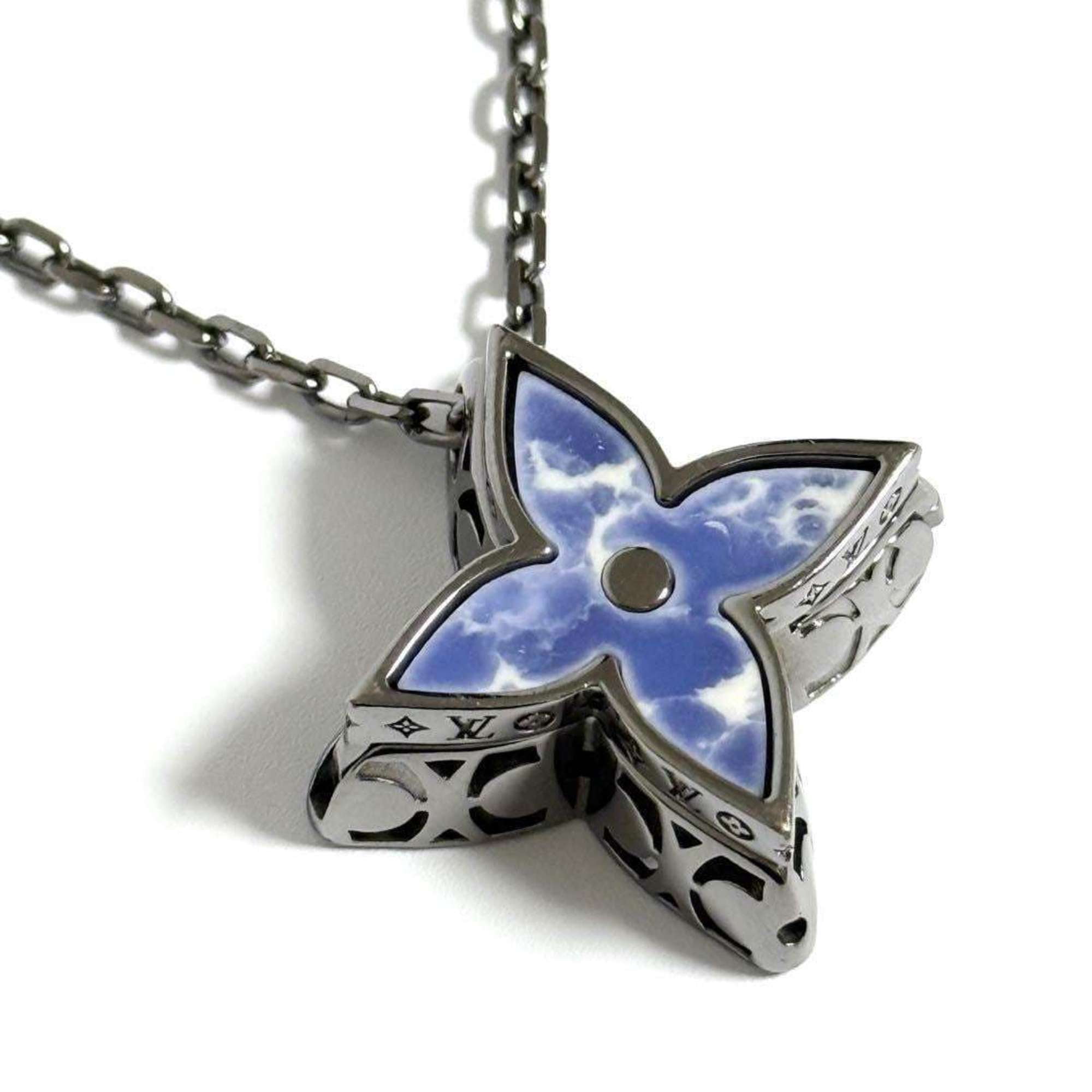 Pre-Owned Louis Vuitton Men's Pendant Flower Locket Necklace (Good ...