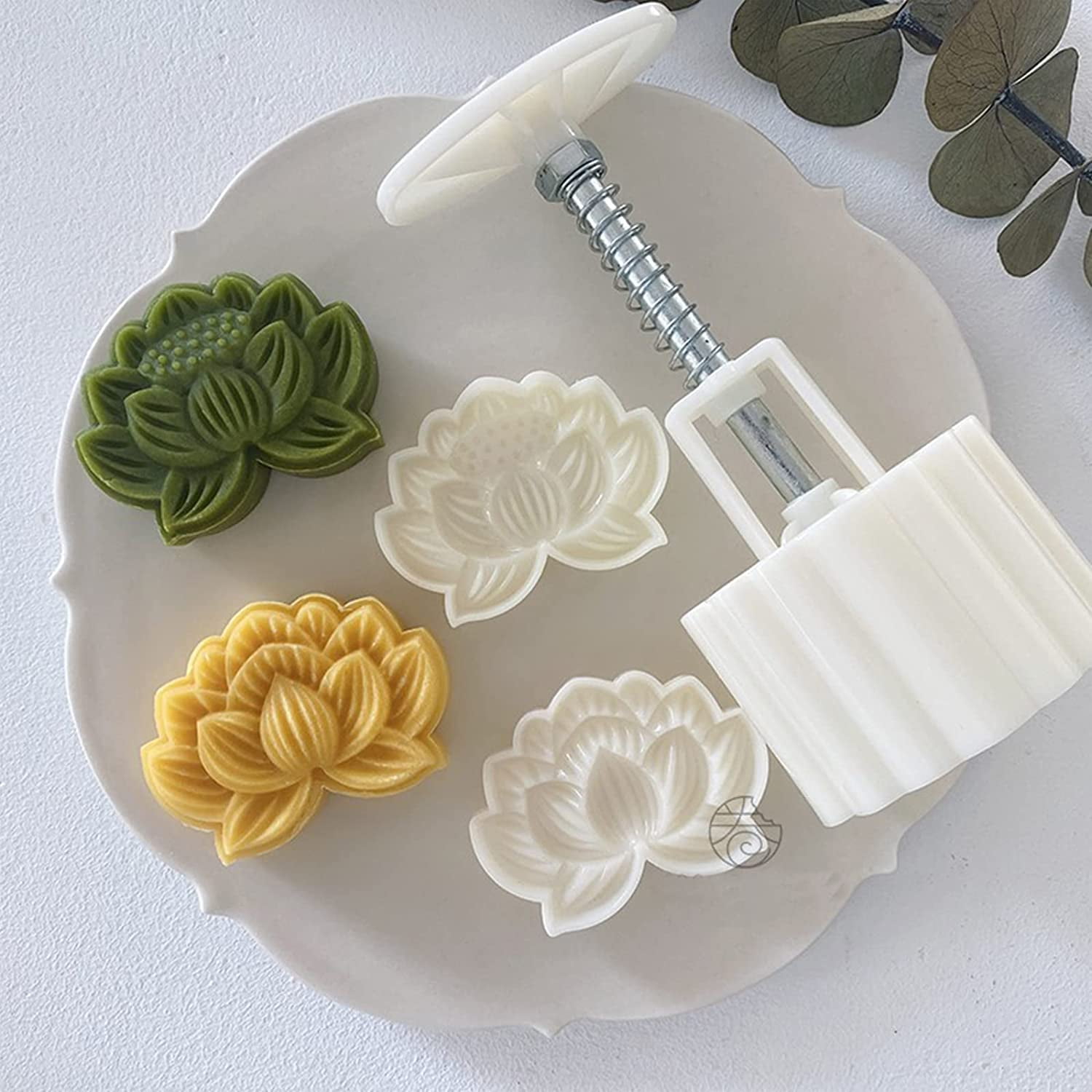 Chinese flower moon cake press mold, hand pressed cookie dessert DIY ...