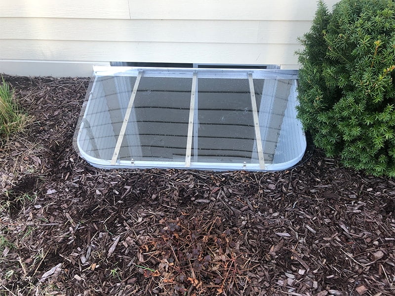 Sloped Heavy-Duty Medium Window Well Cover (47"W x 26"L) - Walmart.com