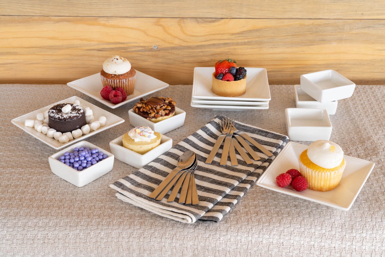 10 Strawberry Street 24-Piece Square Tidbit Serving Set with Mini ...