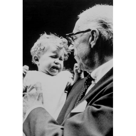 Dr.Benjamin Spock And Crying Baby History (24 x 36) | Walmart Canada