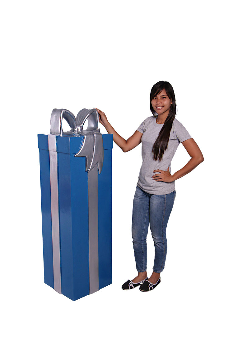 Blue Present With Ribbon Statue - Walmart.com
