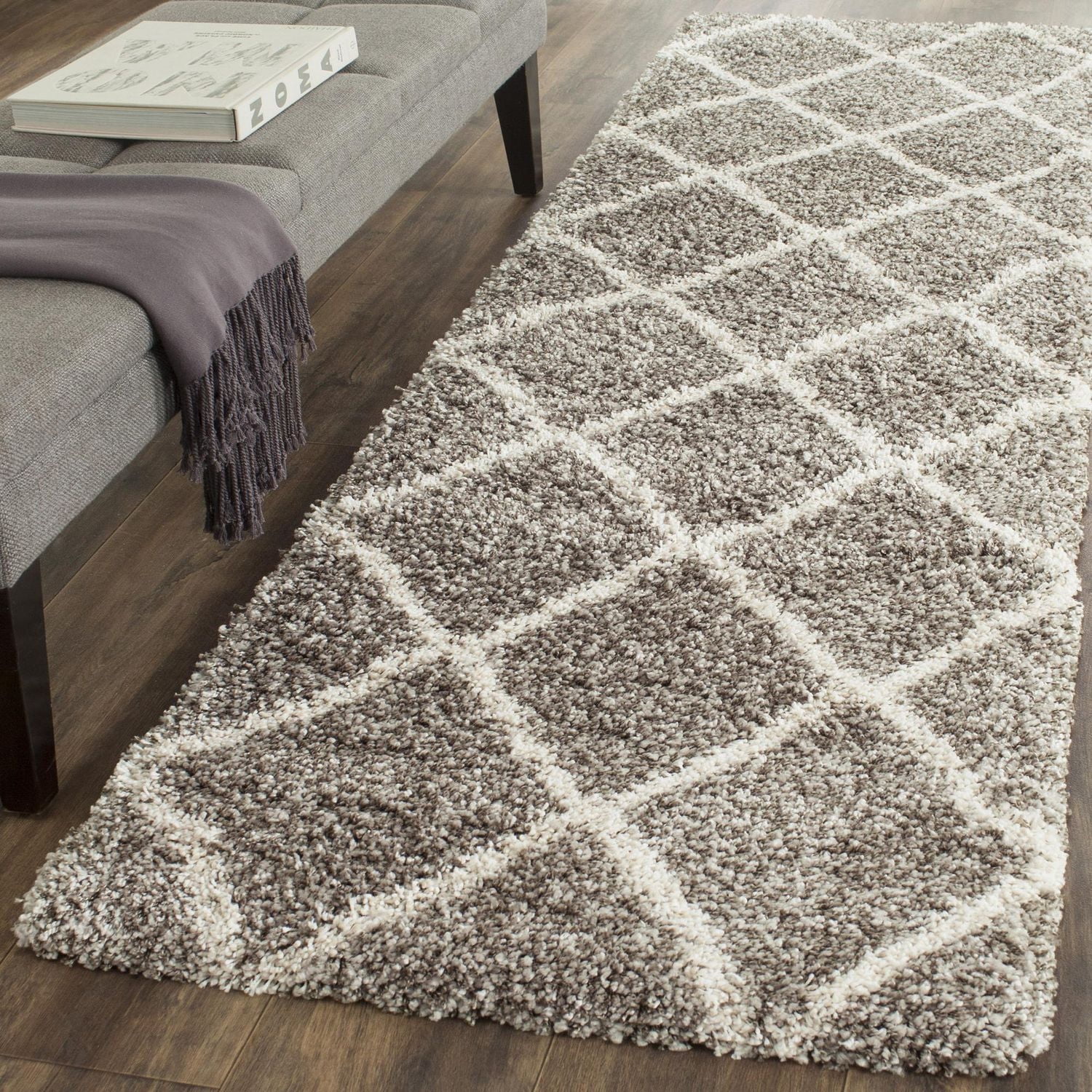 Click here for Safavieh Hudson Amias Geometric Shag Area Rug 23 X... prices