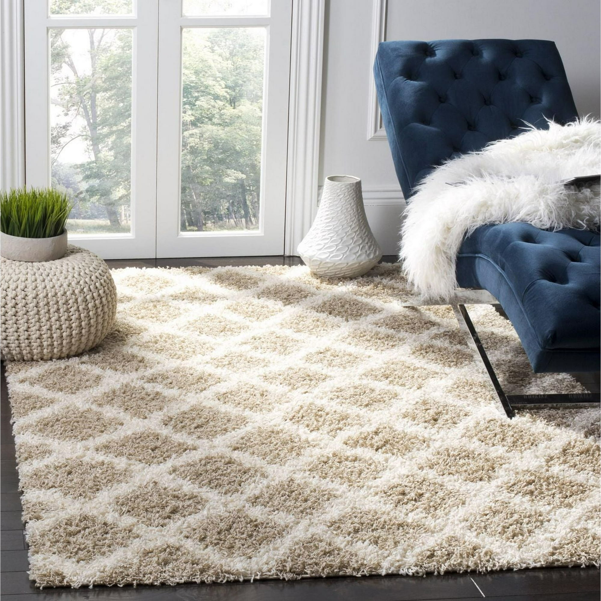 Click here for Safavieh Layla Geometric Plush Shag Area Rug 51 X... prices