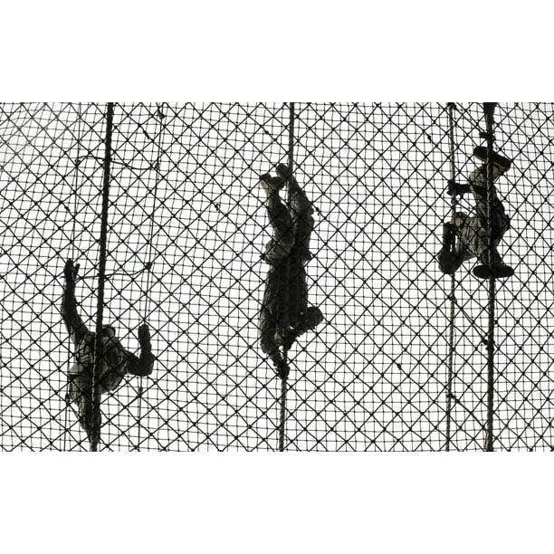 January 16, 2008 - U.S. Army recruits complete an obstacle at Victory ...