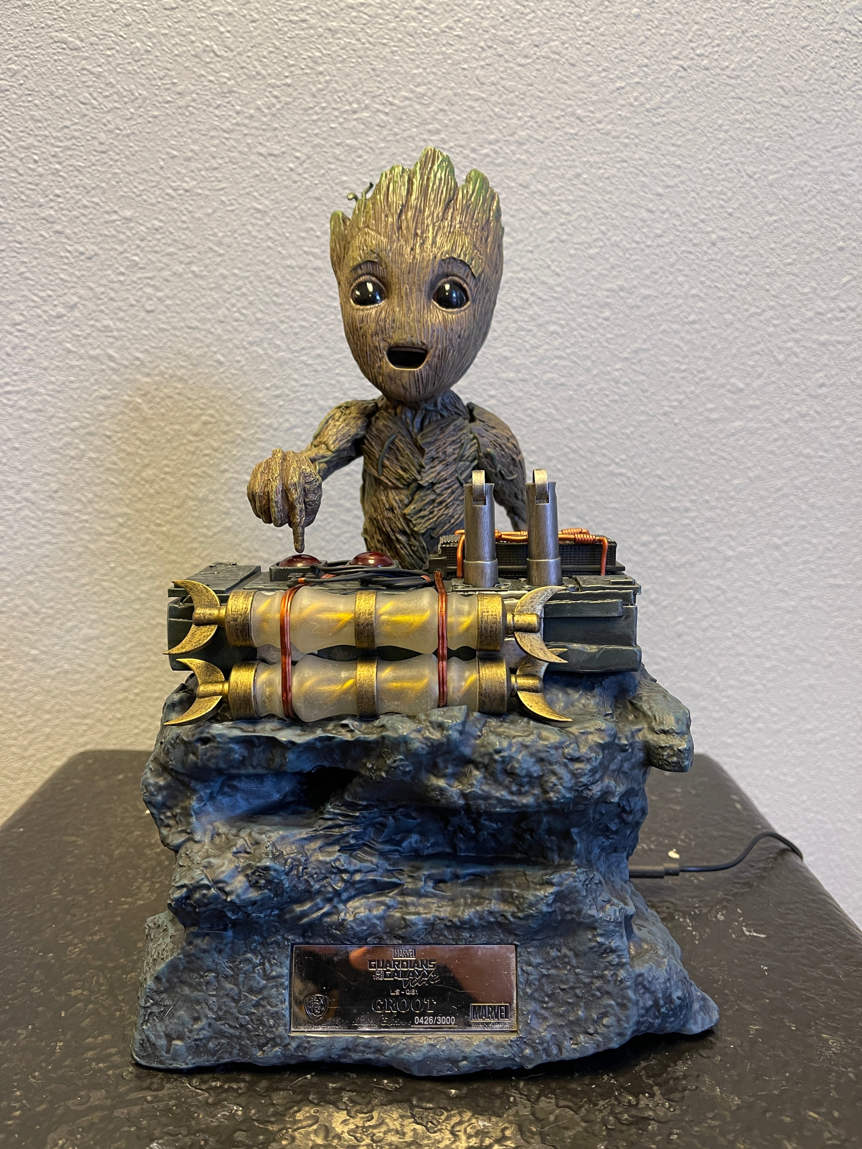Guardians of the Galaxy Vol. 2 Baby Groot Master Craft Table Top Statue ...