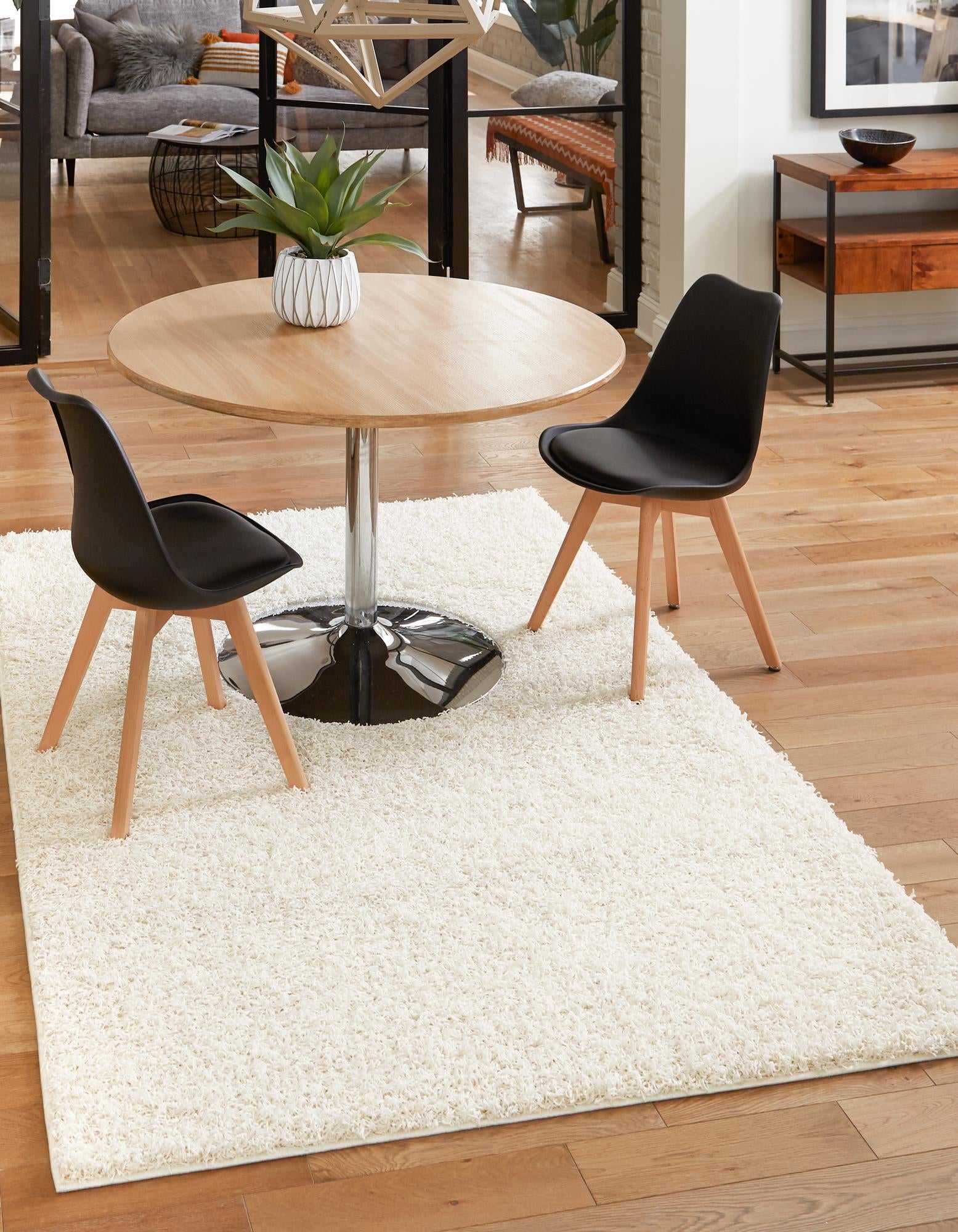 Rugs.com Comfort Solid Shag Collection Rug – 2' x 3' Snow White Shag ...