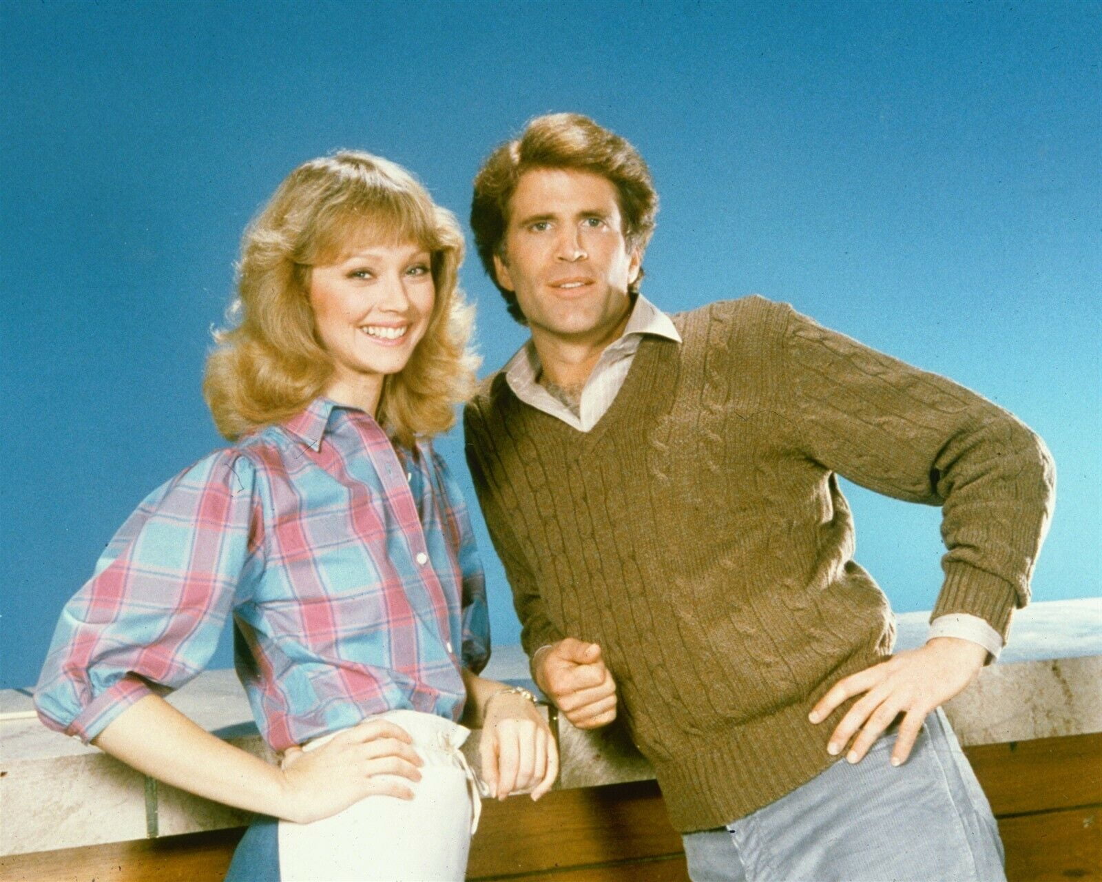 Cheers first season pose Shelley Long Ted Danson as Sam & Diane 8x10 ...