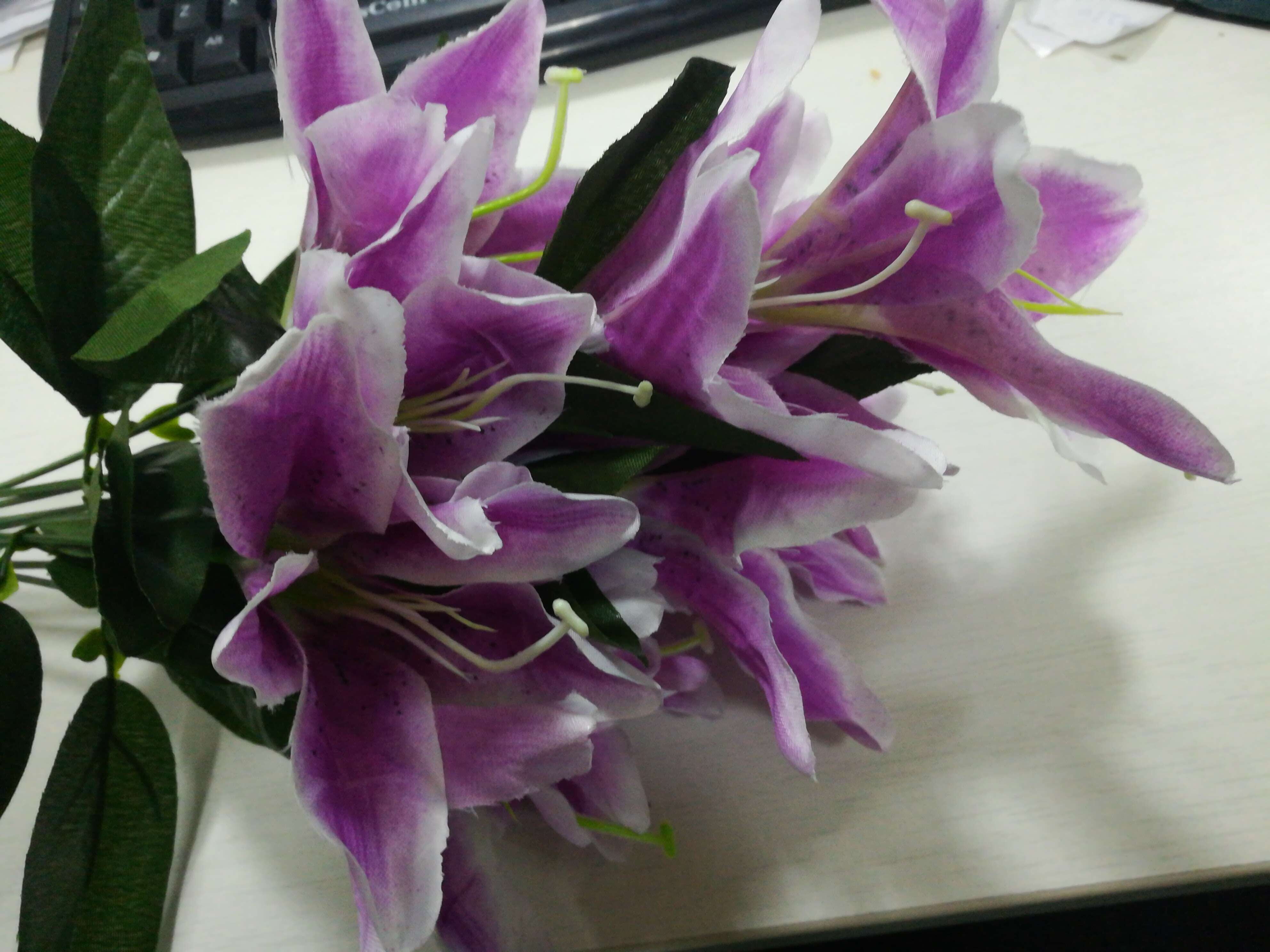 Beautiful Lily Artificial Silk Flowers Small Bouquet Flores Home Party ...