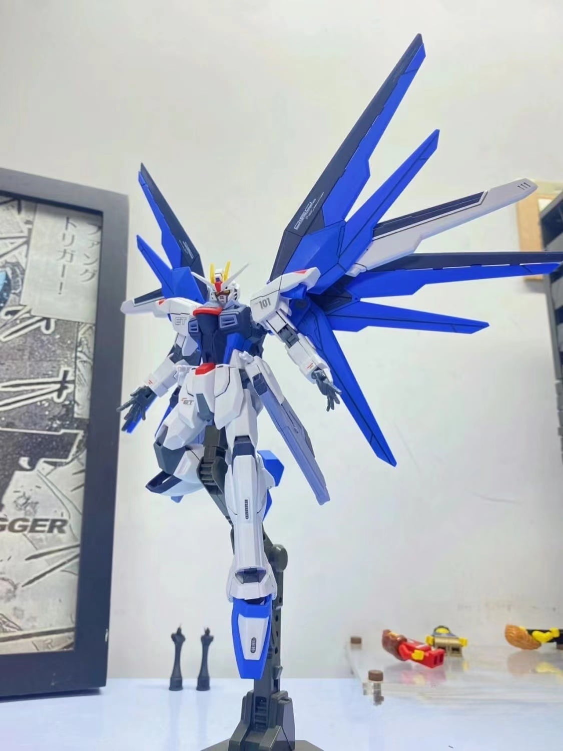 Gundam model Hobby Strike Freedom Gundam Seed Destiny Mobile Suit Model ...