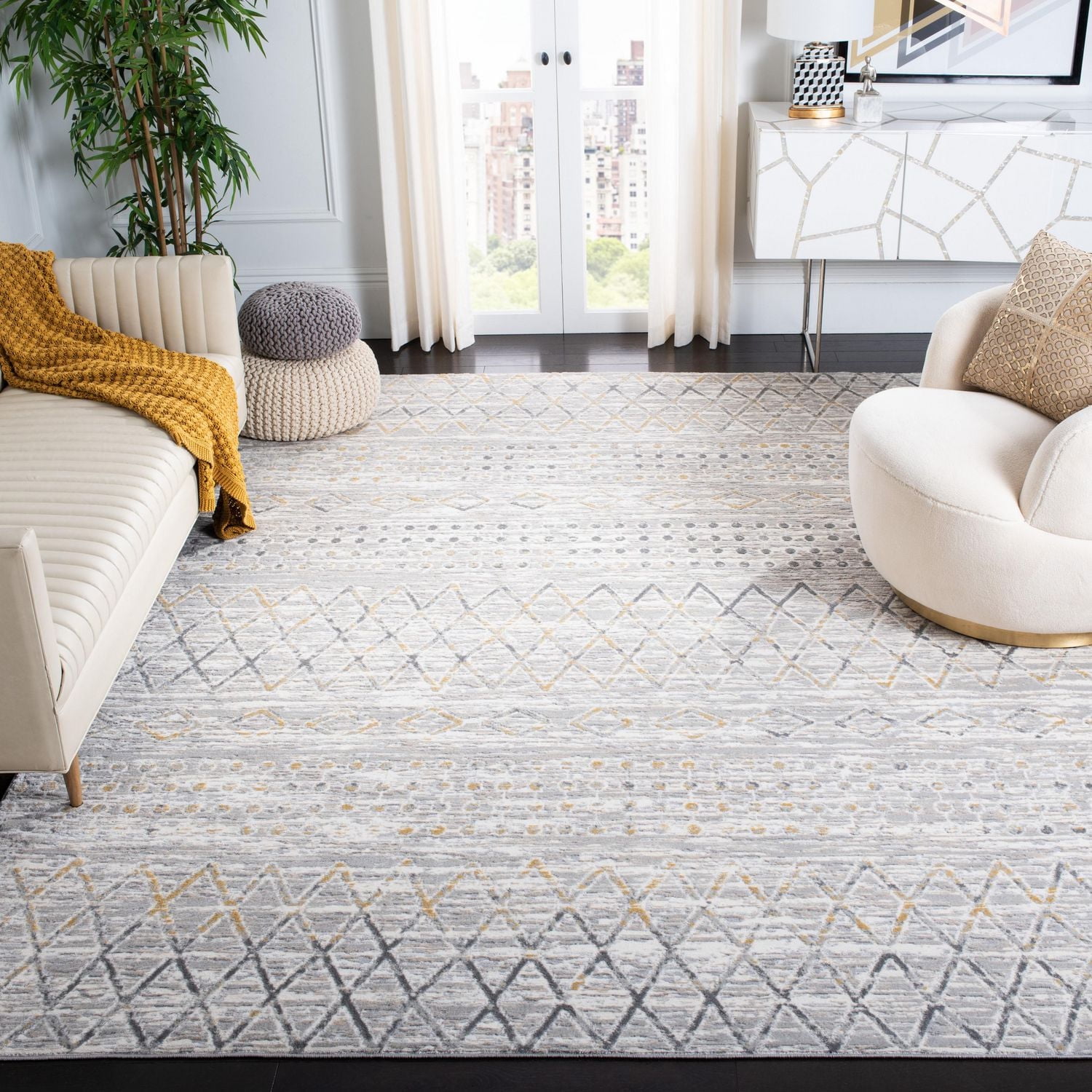 Click here for Safavieh Lagoon Rumea Geometric Distressed Area Ru... prices