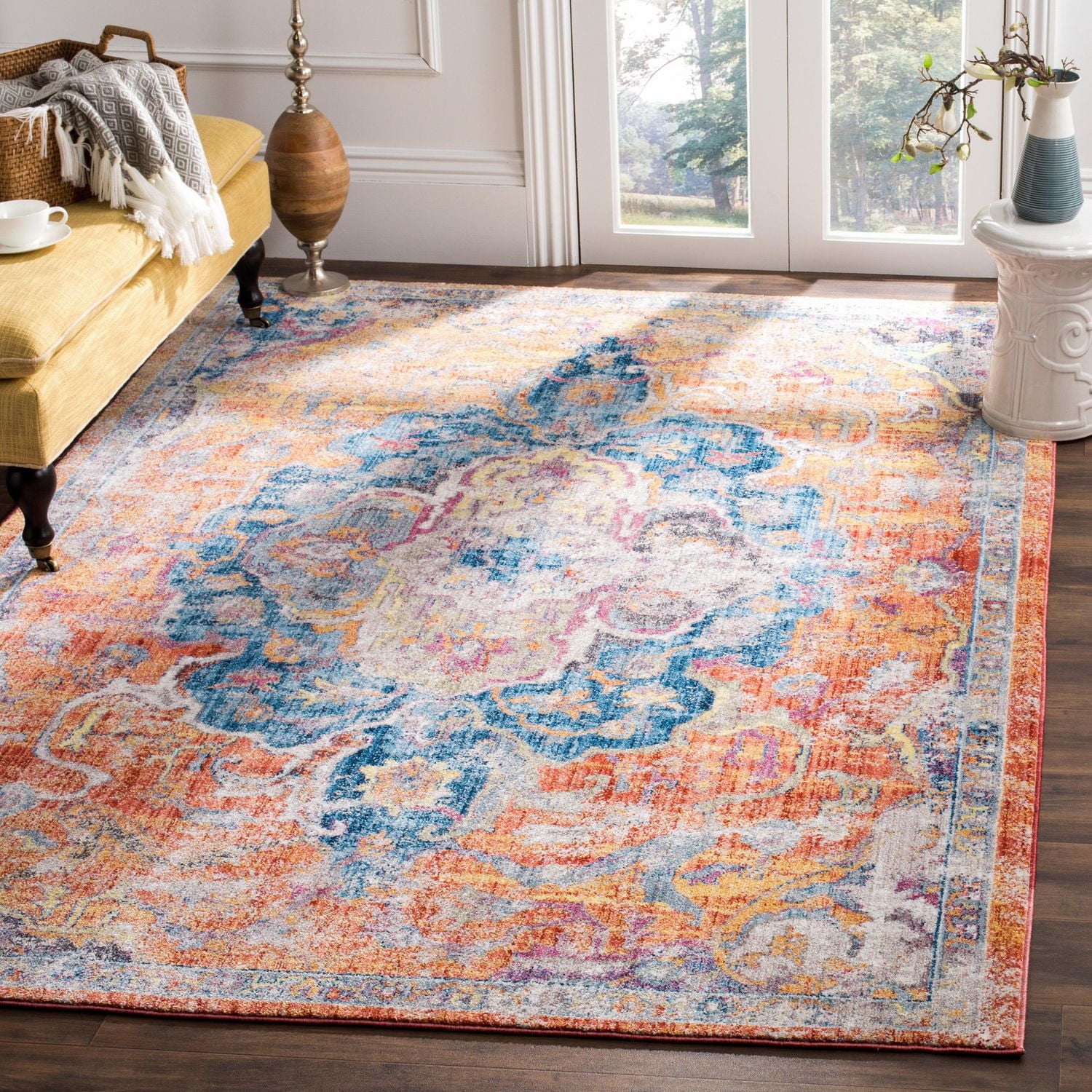 Click here for Safavieh Bristol Waverly Traditional Area Rug 4 Ft... prices