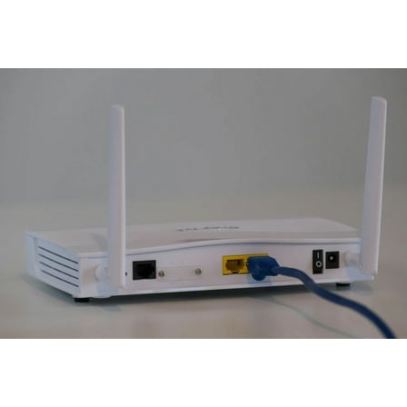 Hitron CODA56 Cable Modem, Multi-Gigabit DOCSIS 3.1, Certified for ...