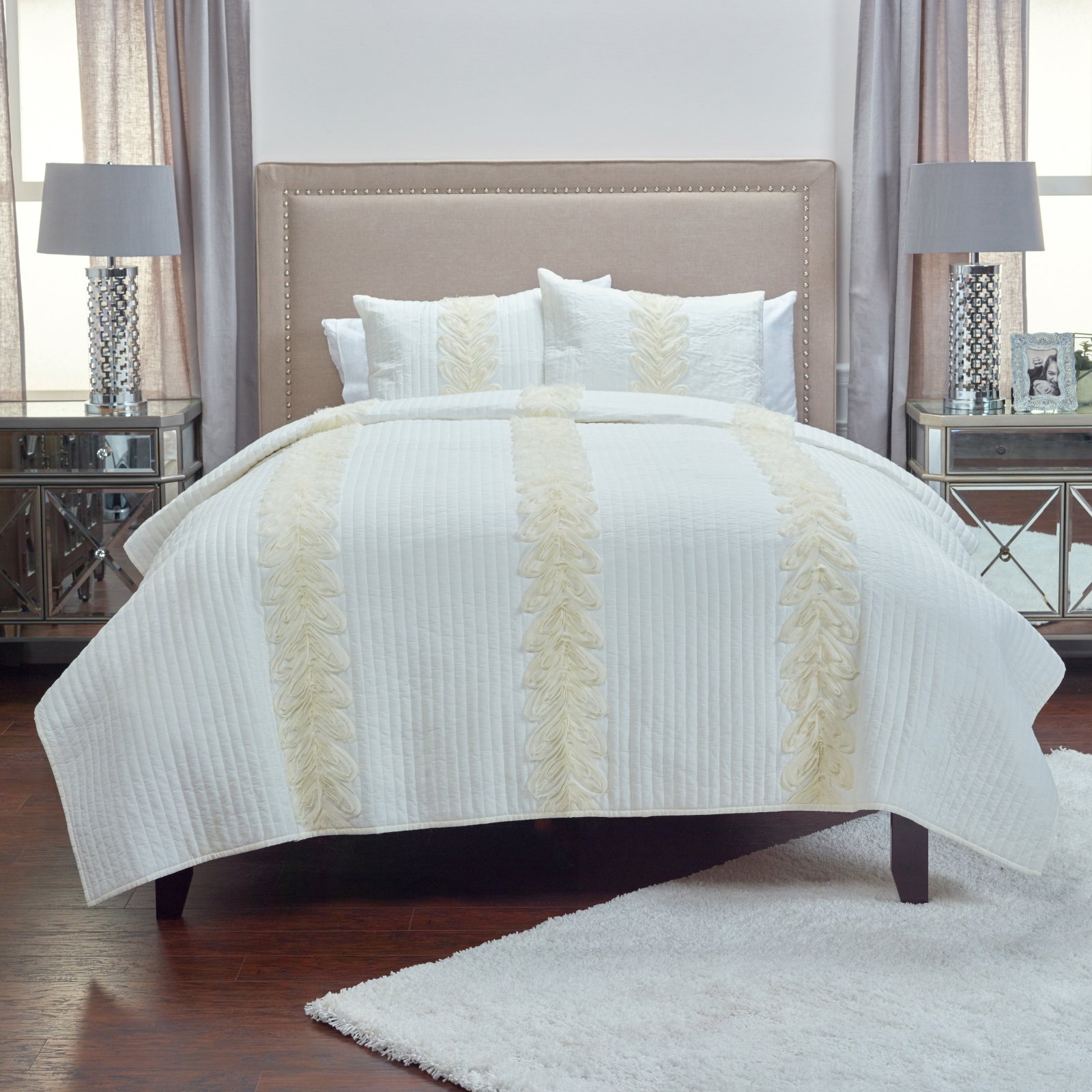 Rizzy Home Adela Ivory Quilt 106" x 92" - Walmart.com