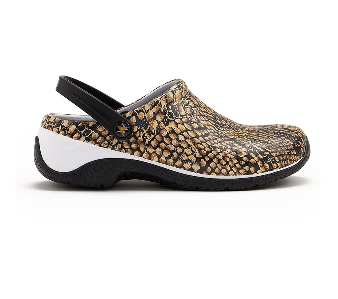 Anywear Zone Injected Clog with Backstrap - Walmart.com