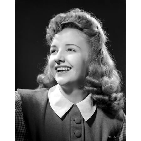 Dona Lee smiling and posed Photo Print (8 x 10) | Walmart Canada