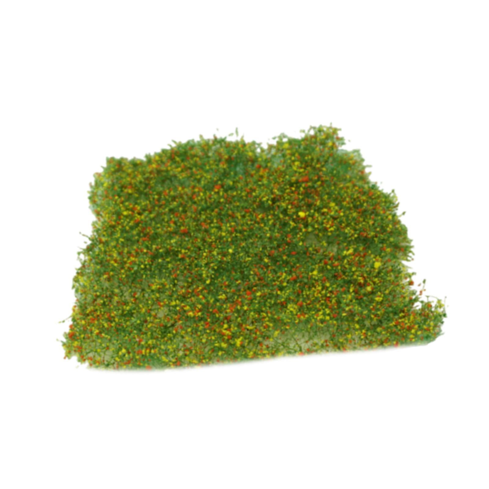 Hierba con flores, matas de flores, grupos de vegetación, césped ...