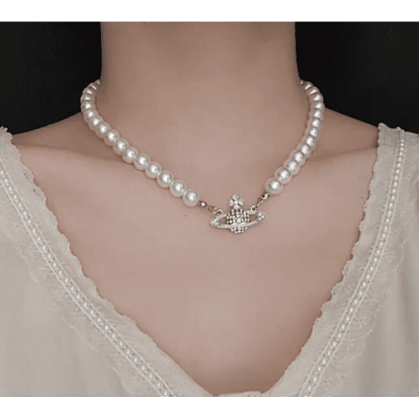 Click here for Queilt Vivienne Westwood Pearl Necklace prices