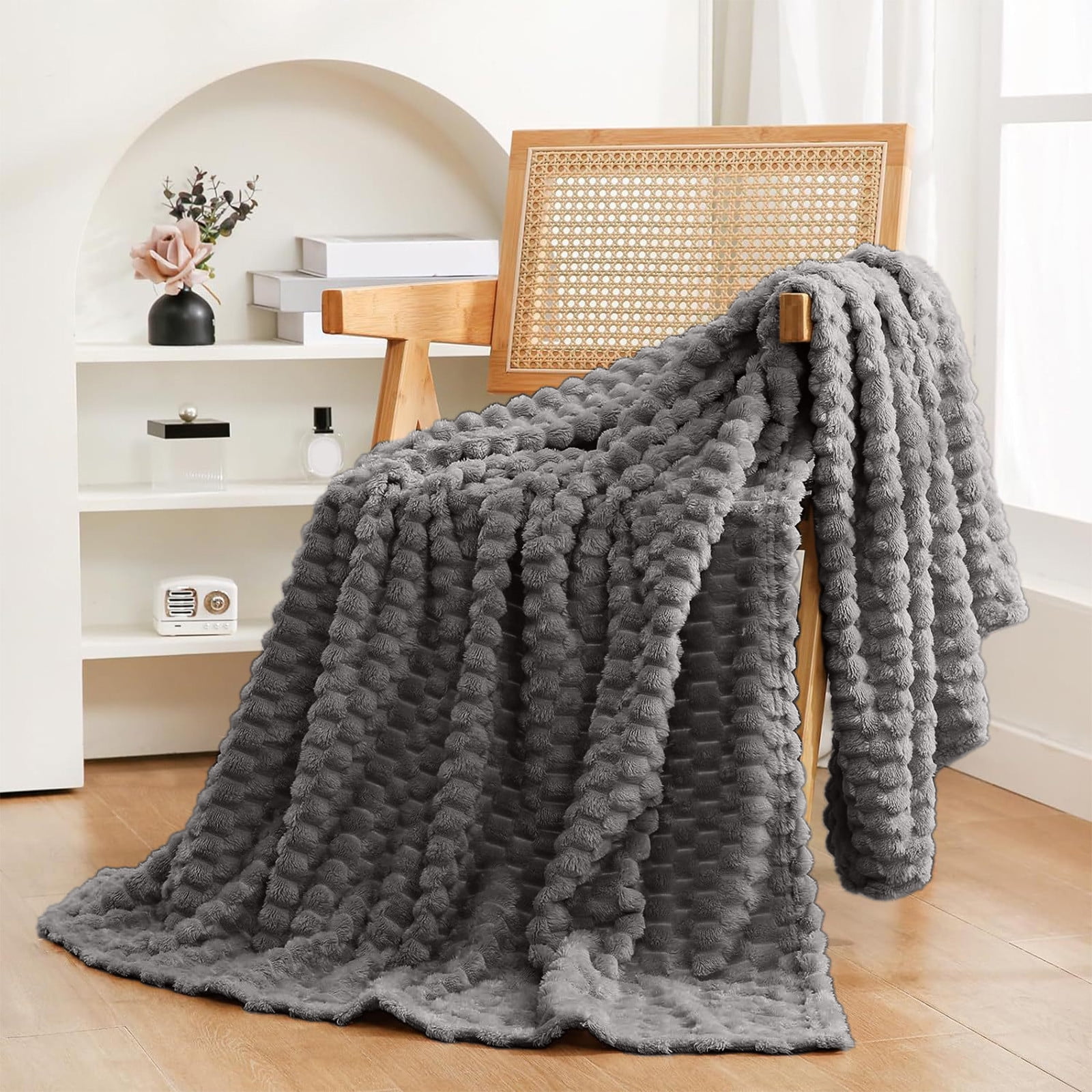 Click here for Staron Large Flannel Fleece Throw Blanket  100x70c... prices