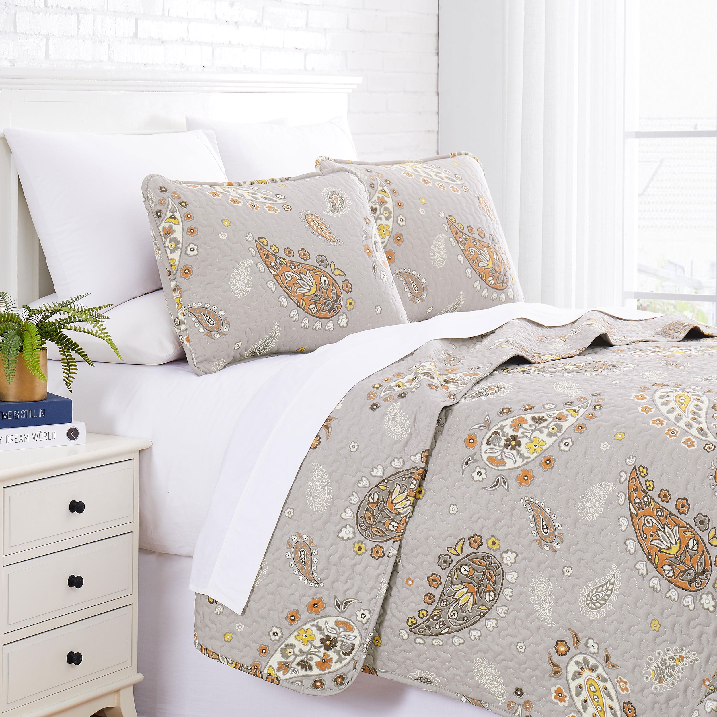 Vintage Paisley Oversized Premium Collection Quilt Set - Walmart.com