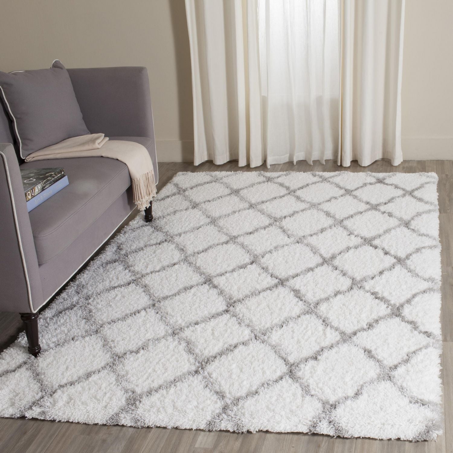 Click here for Safavieh Indie Careen Geometric Shag Area Rug 4 Ft... prices
