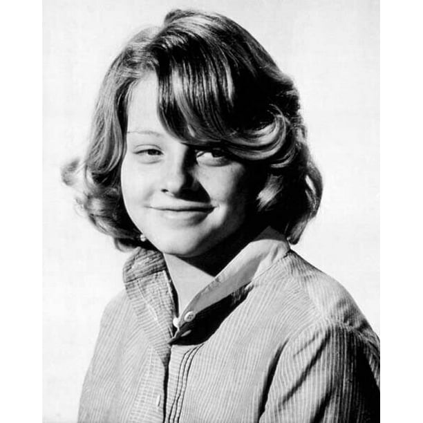 Jodie Foster mid 1970's smiling studio portrait 24x36 inch Poster ...