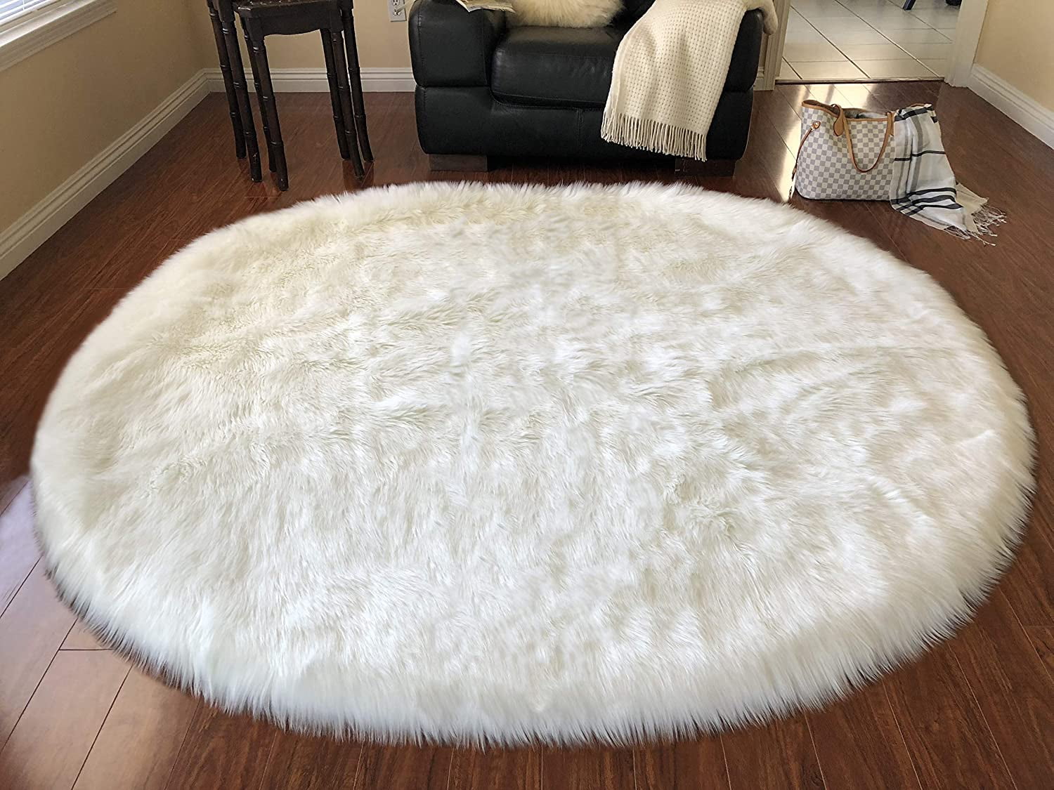 LAMBZY Faux Sheepskin Hypoallergenic Oval Silky Shag Rug, Luxury Shaggy ...