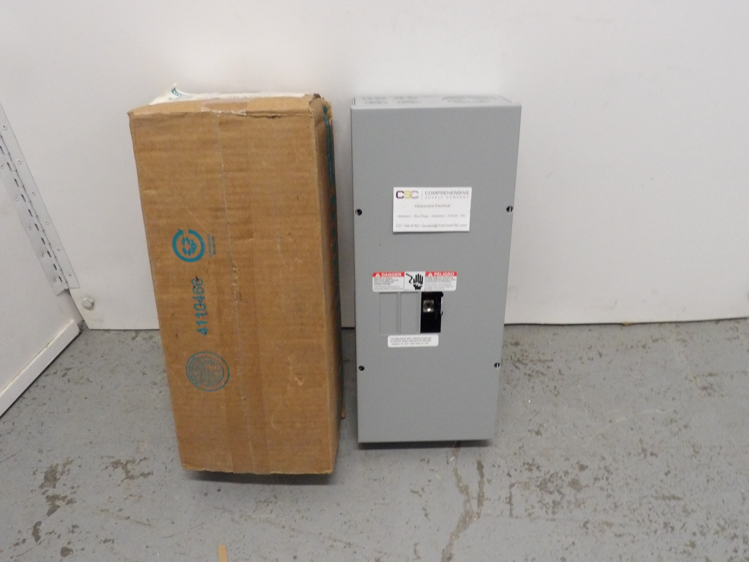 SIEMENS 100A AMP 120/240V 3PH/3W NEMA 1 SURFACE CIRCUIT BREAKER ...