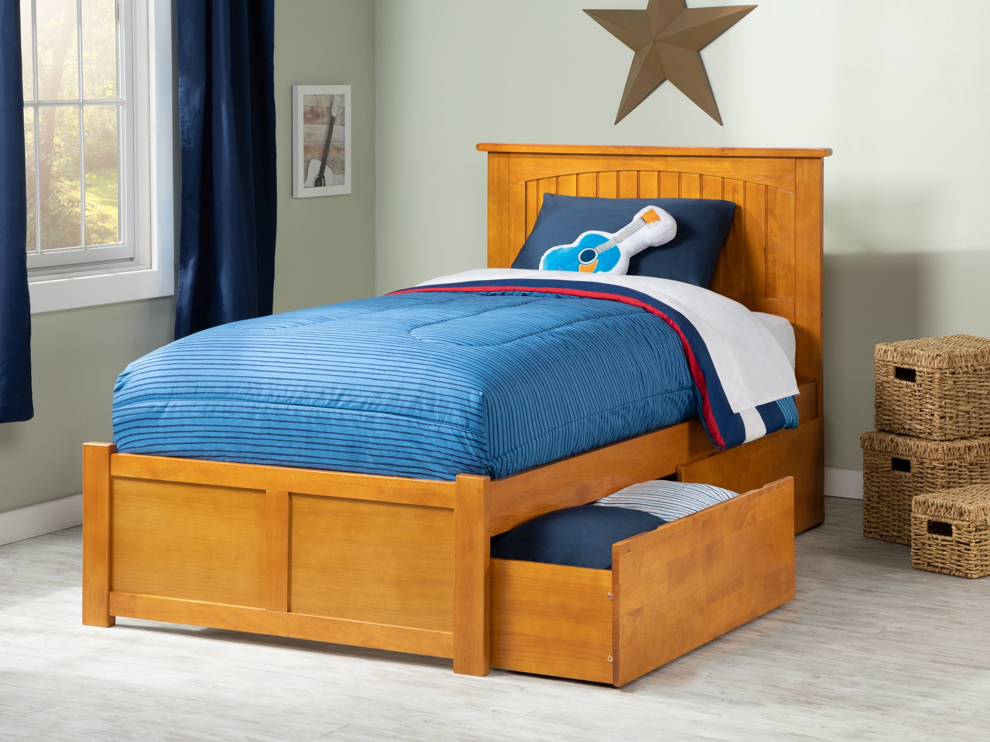 Nantucket Platform Bed with Flat Panel Foot Board and 2 Urban Bed ...