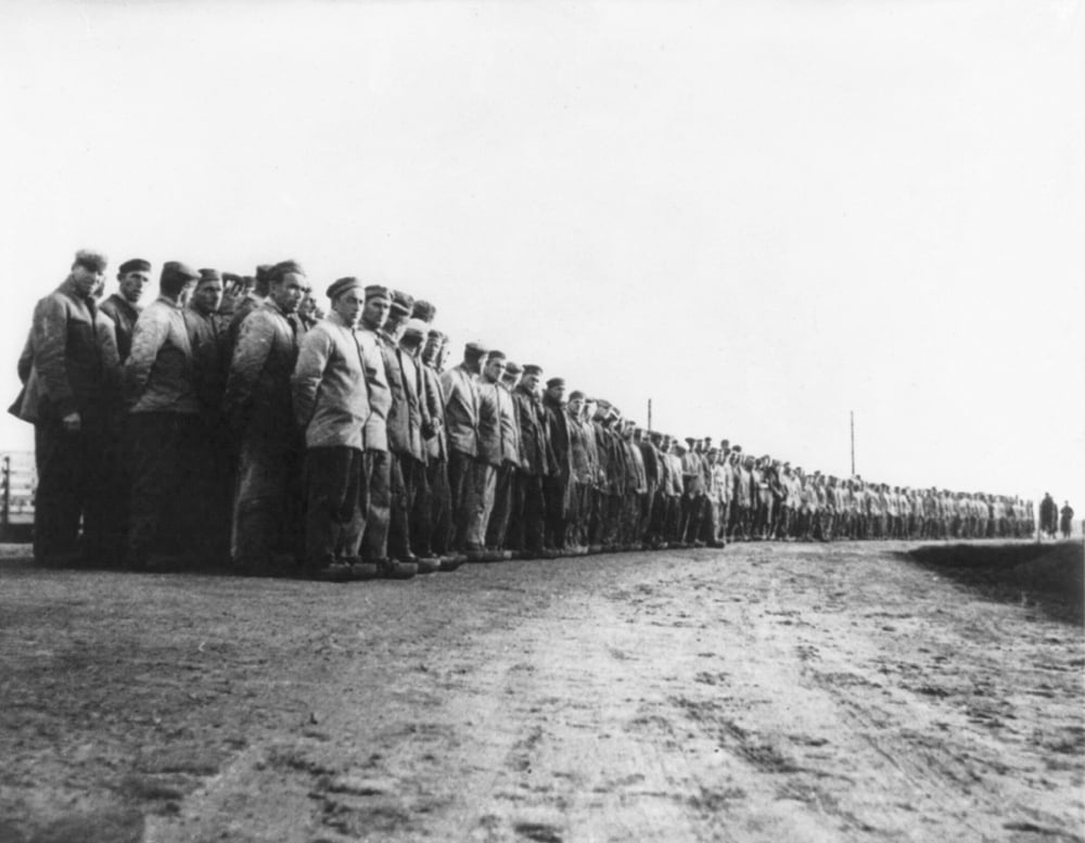 German Political Prisoners At A Labor Camp In 1935 Hundreds Of ...