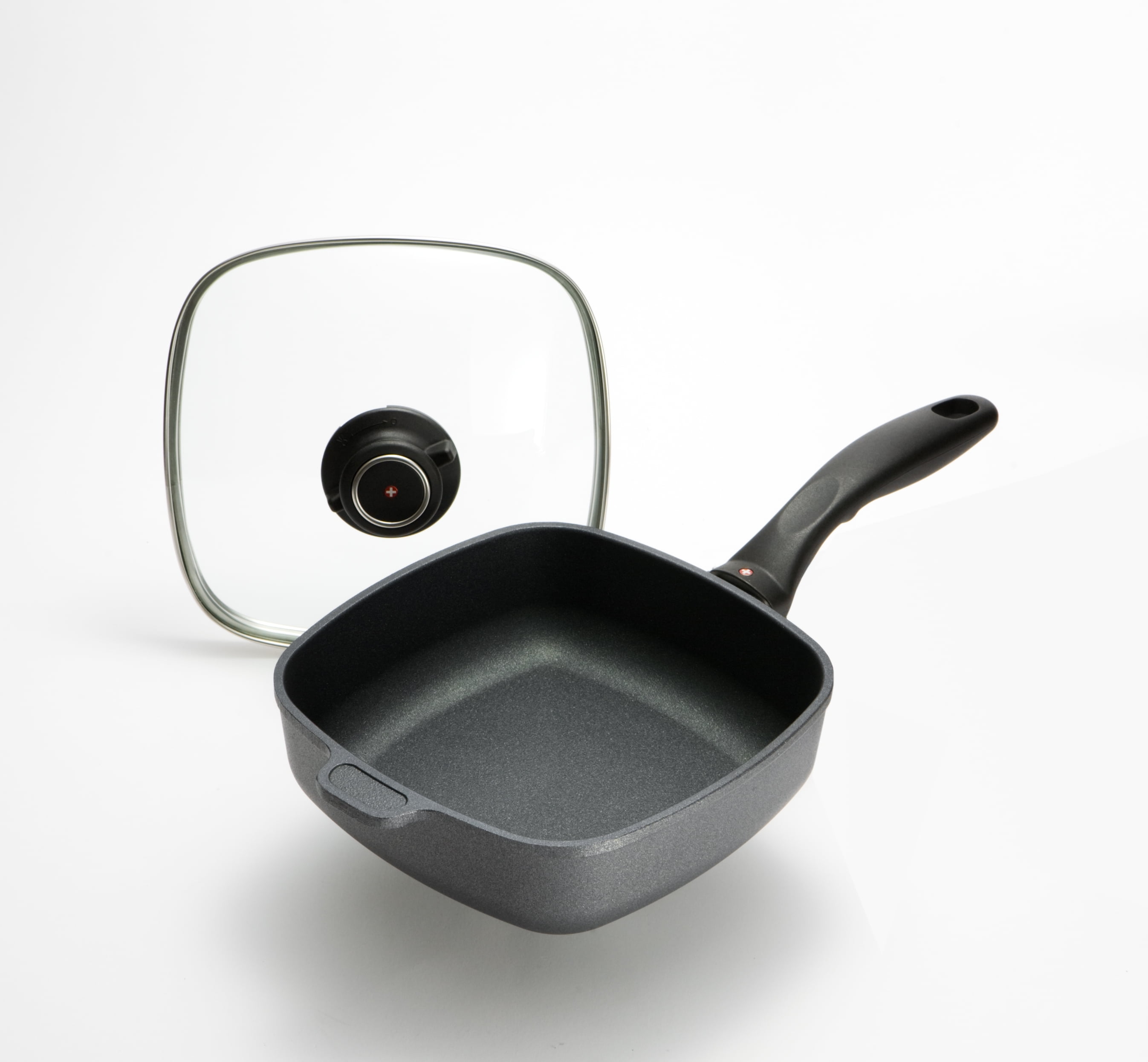Swiss Diamond 2.1 Qt (8" x 8") Nonstick Induction Square Saute Pan with ...