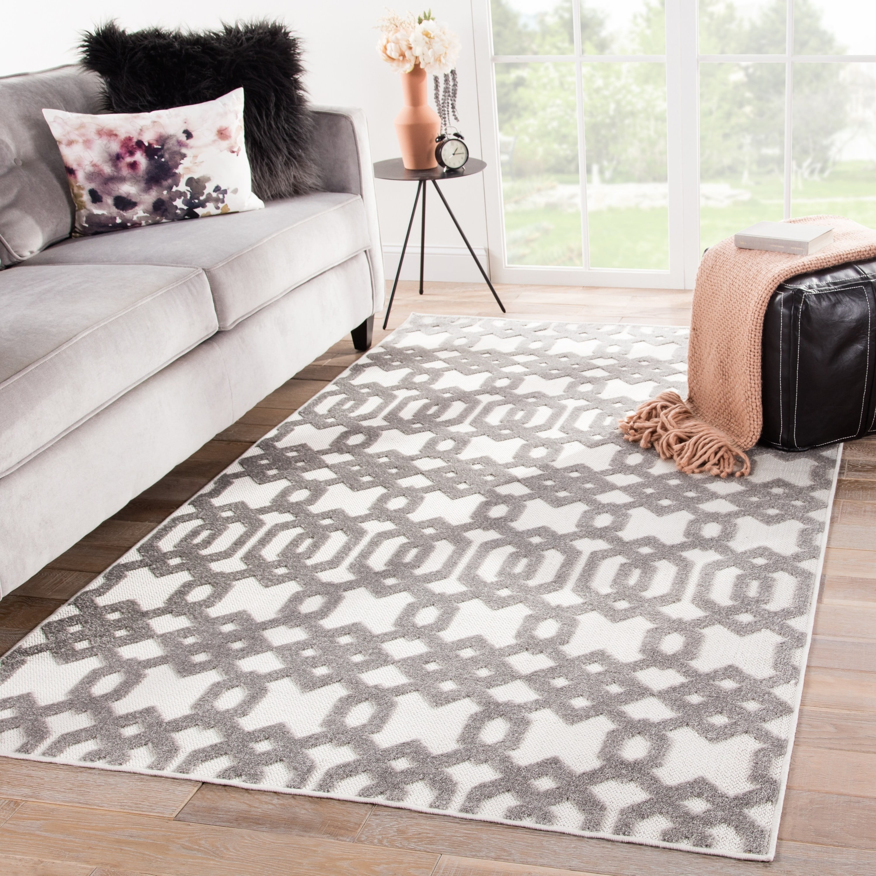 Nikki Chu Nolita White/Light Grey Trellis Indoor/Outdoor Area Rug ...