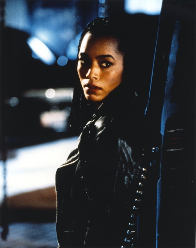 Angela Bassett Posed In Leather Jacket Photo Print 8 X 10