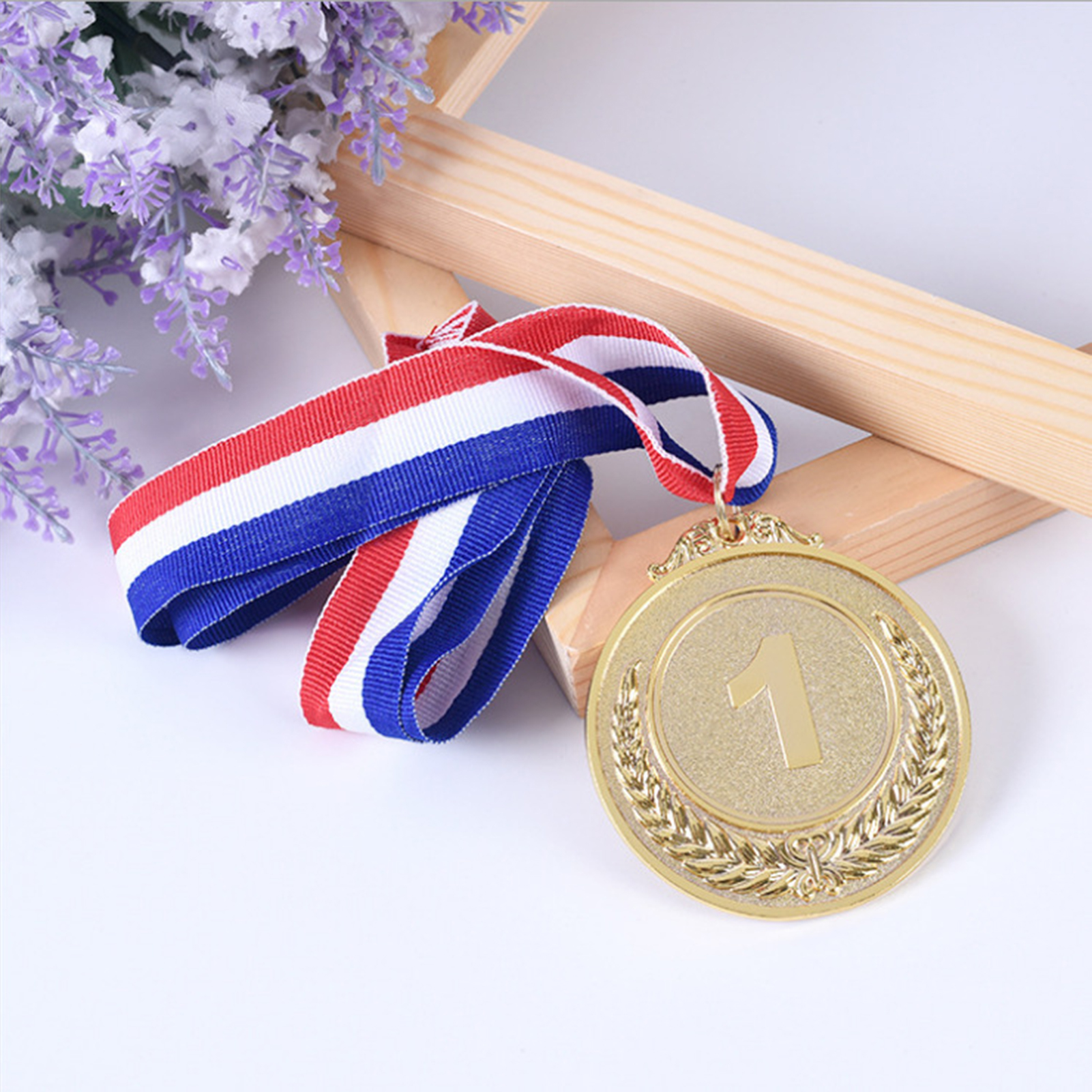 Decorative Winner Medal Exquisite Antioxidant Golden Silver Color Award ...