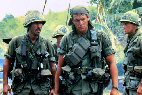 Willem Dafoe in Platoon 24x36 Poster - Walmart.com