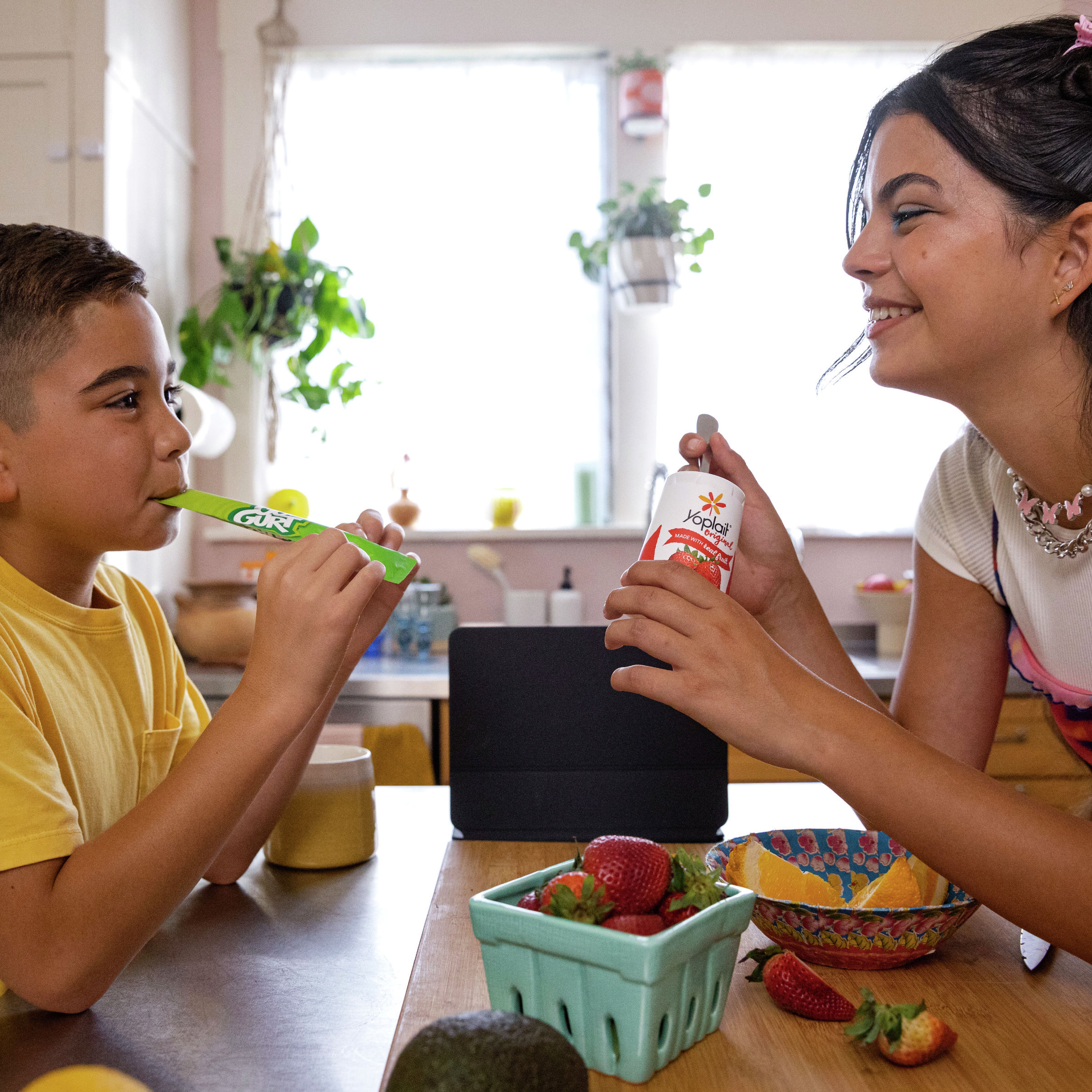 Go-GURT SpongeBob SquarePants Strawberry Splash and Australia | Ubuy