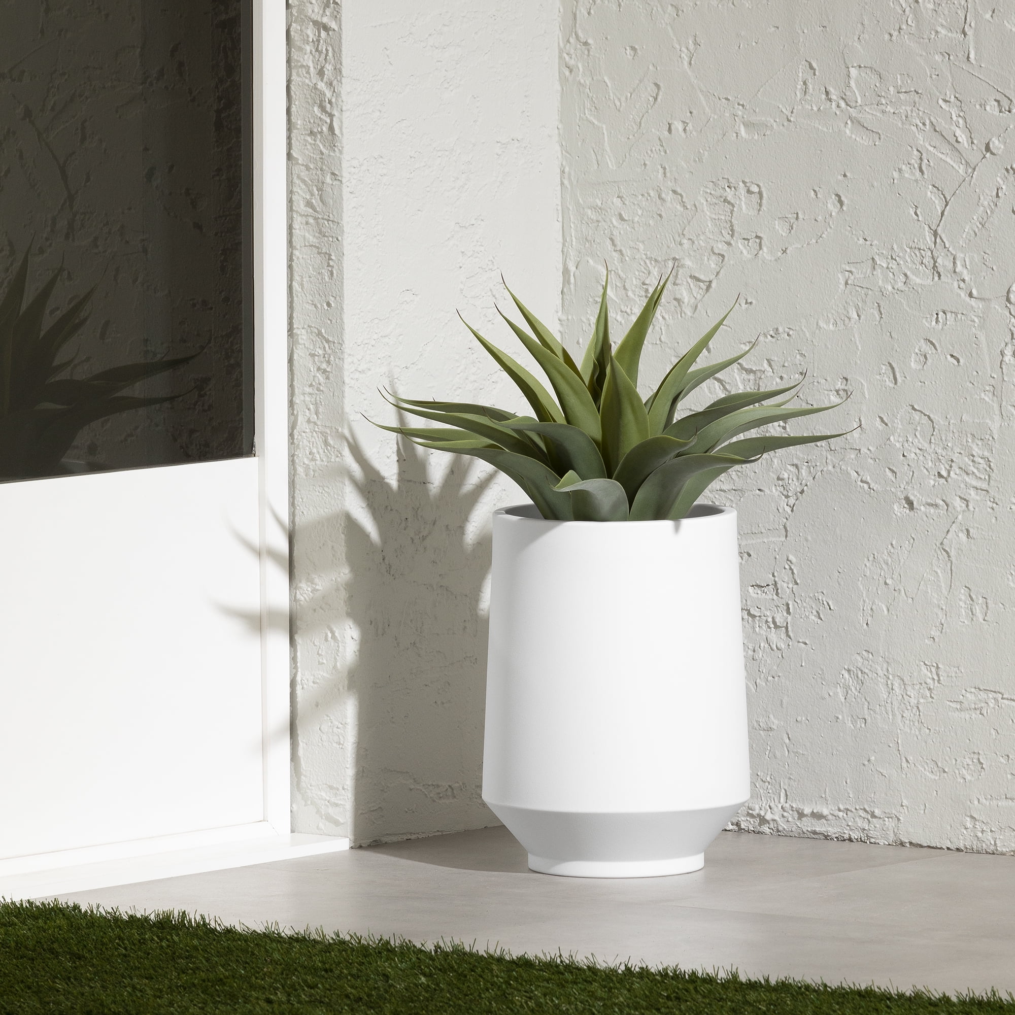 Click here for South Shore Dalya Planter  In White S prices